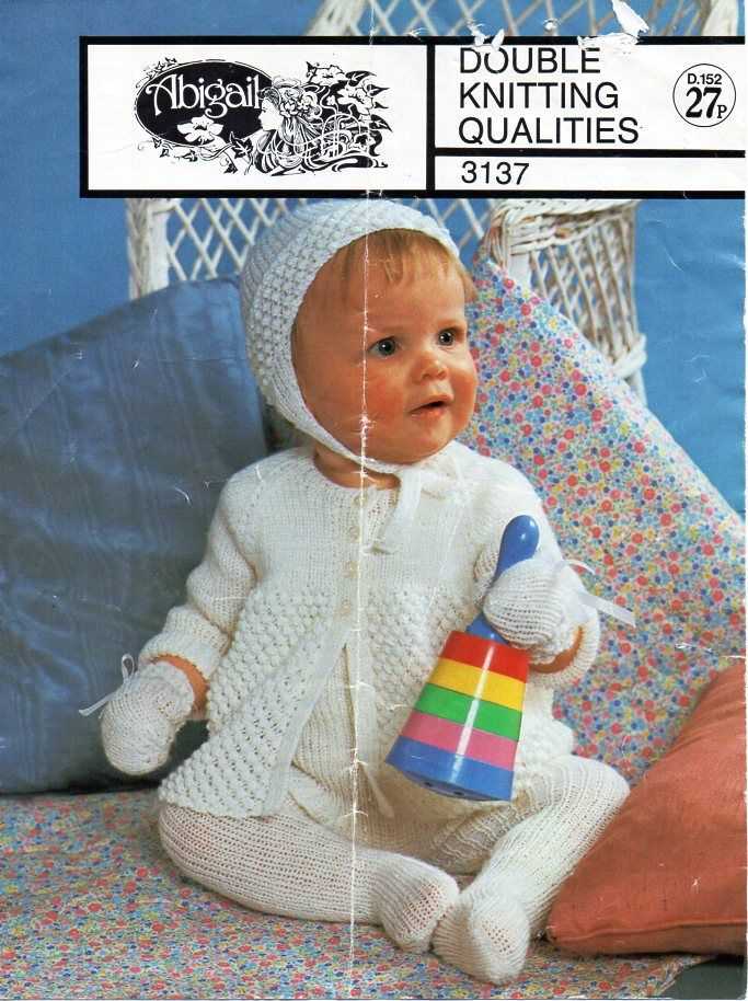 Make your own cozy pram suit with this knitting pattern