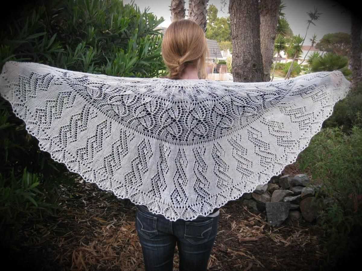 Creating delicate lace shawls with knitting