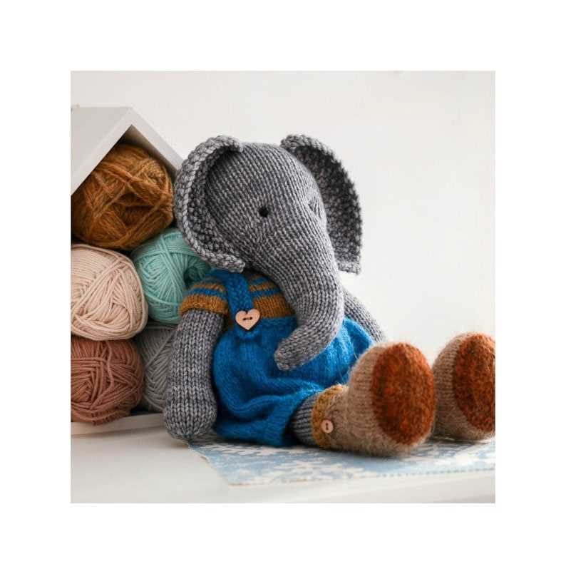 Unique knitting patterns for Aussie jeans toy