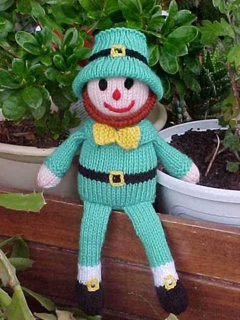 Unique knitting patterns for Aussie jeans toy