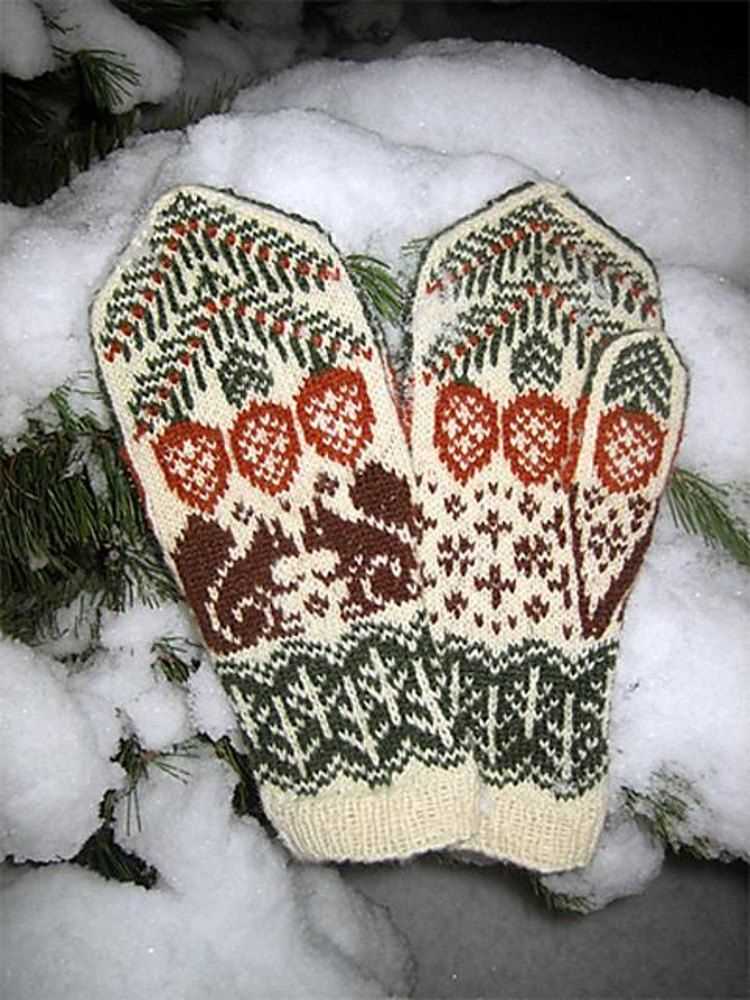 Cozy Cow Mittens: Free Knitting Pattern