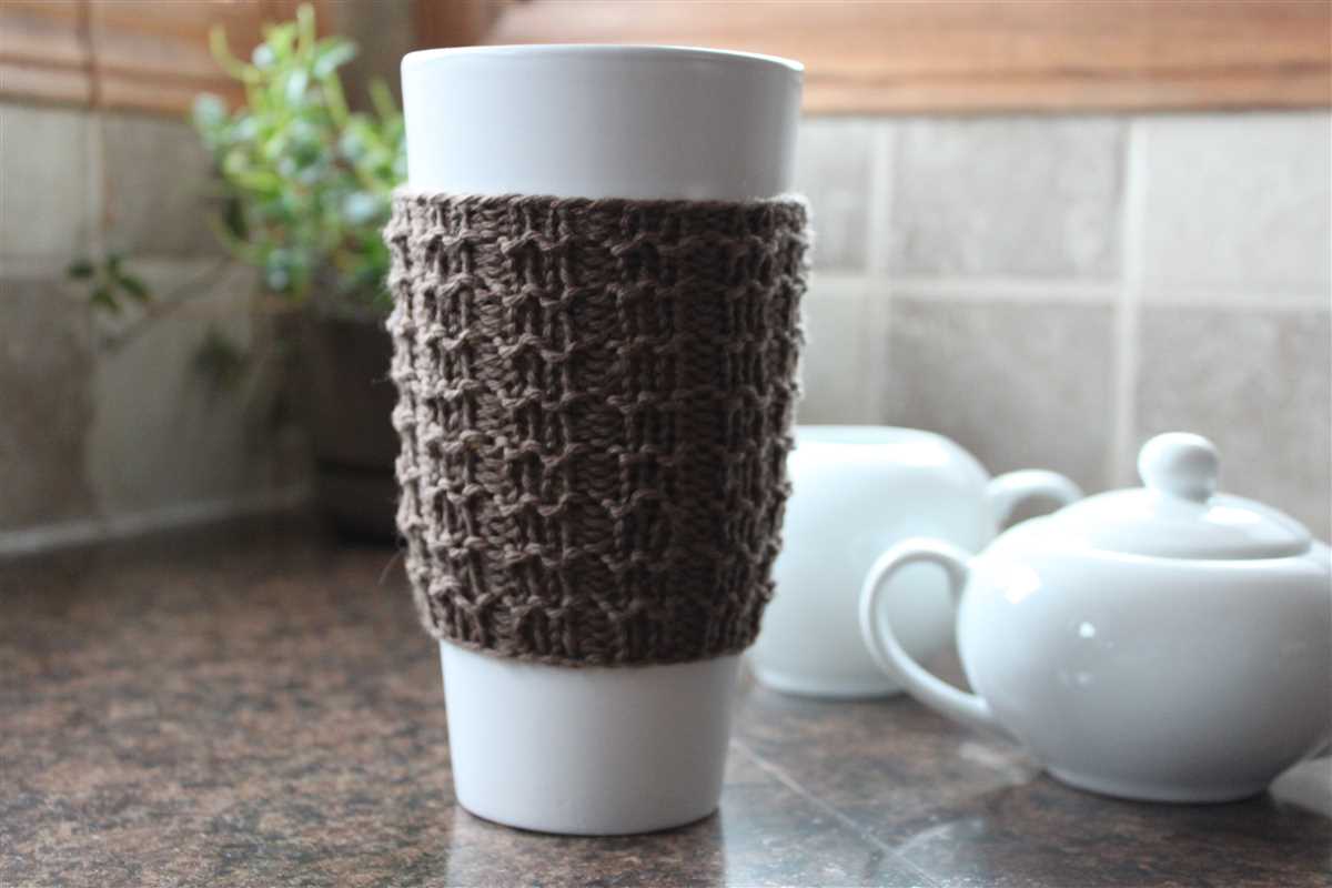Cozy up your bowls with this fabulous knit pattern