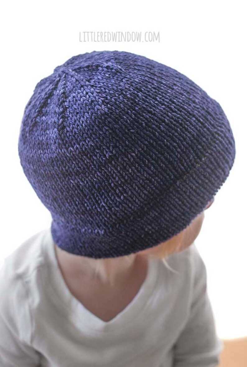 Simple pattern for a rolled brim knit hat