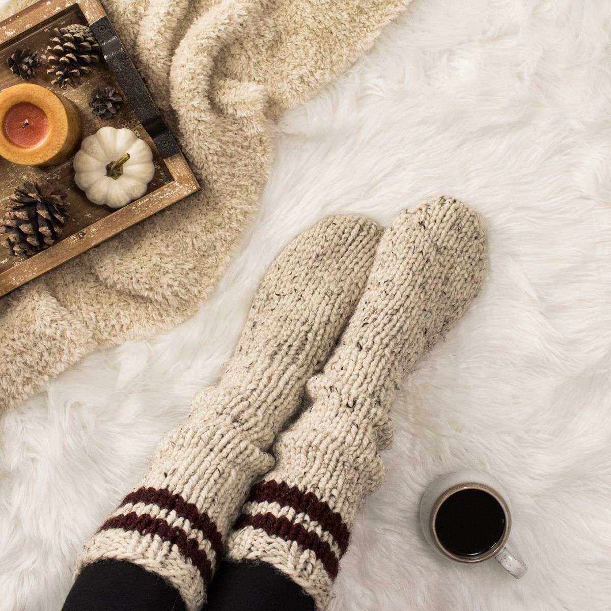 Simple Knit Tube Socks: A Step-by-Step Pattern