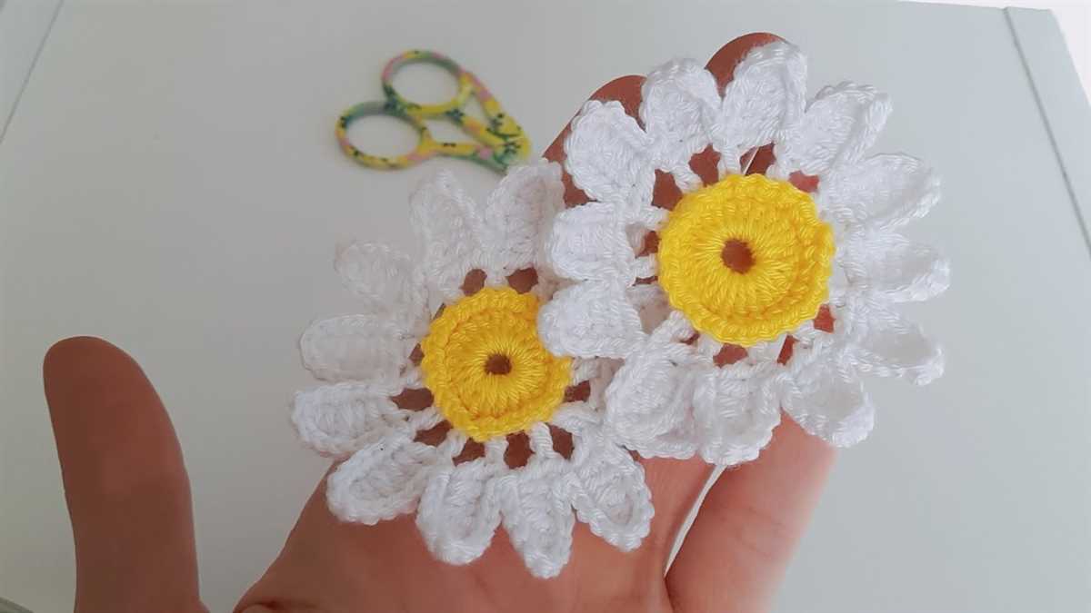 Step-by-step guide to knitting a daisy flower