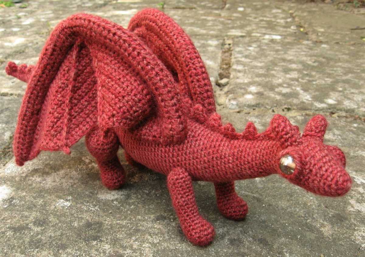 Free pattern for a knitted dragon