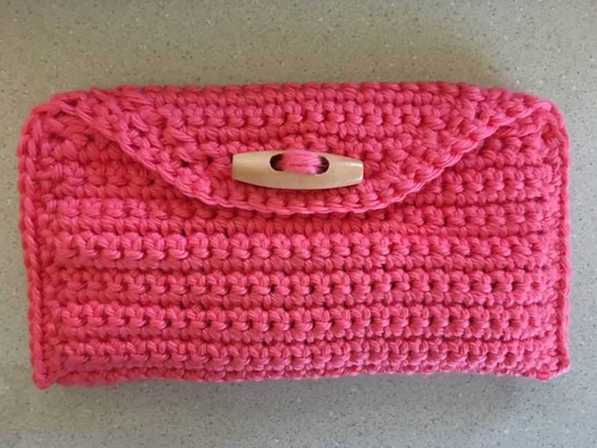 Easy DIY: Free Pattern for a Knitted Coin Purse