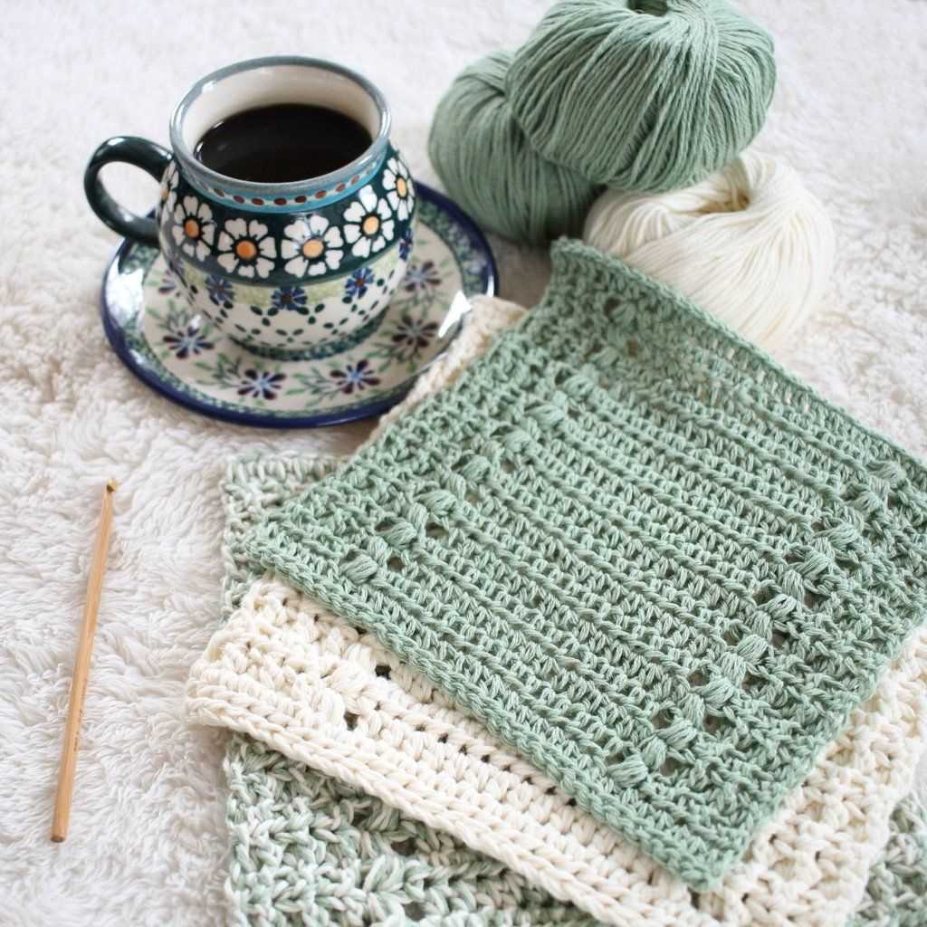 Easy and Stylish Knitted Hand Towels: Free Patterns