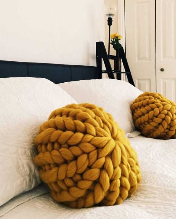 Free patterns for super chunky wool cushion covers