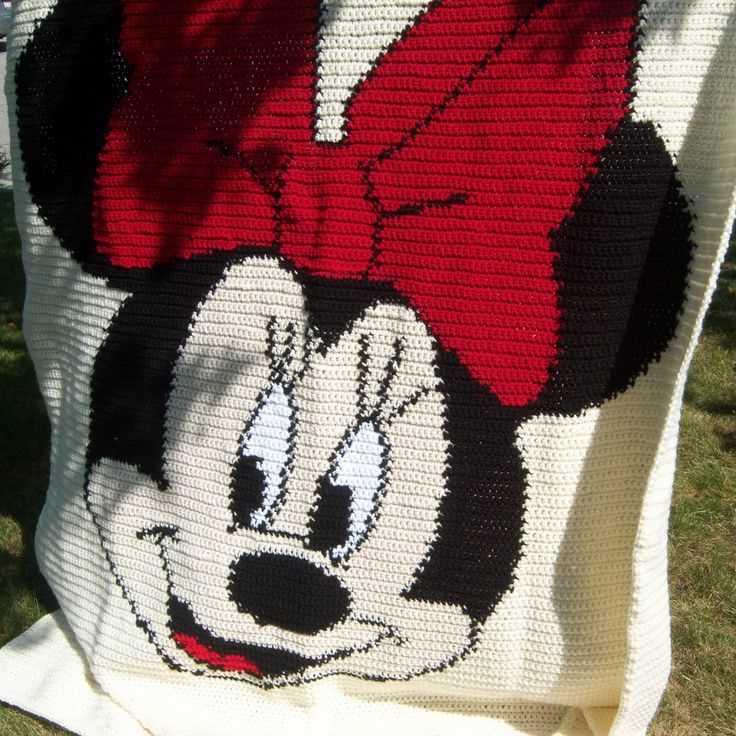 Knit a Cute Mickey Mouse Jumper with this Pattern
