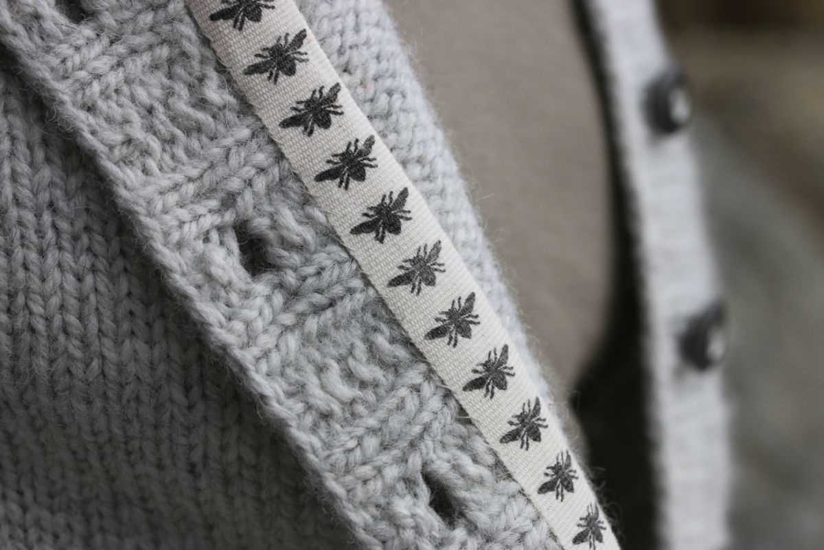 Effortless elegance: a minimalistic knitting pattern for a one-button ...