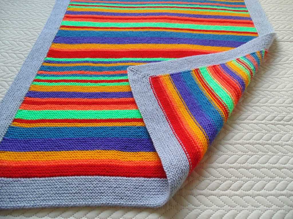 Easy Knitting Pattern for a Striped Blanket