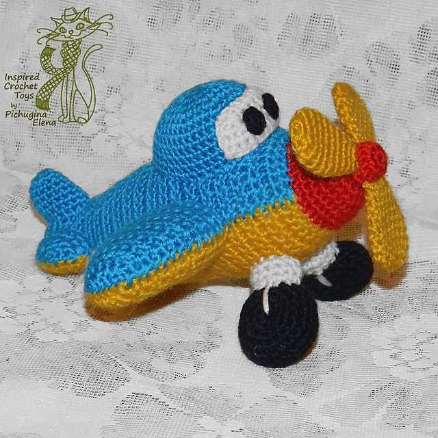 Unique Knitted Airplane Pattern for Crafty Creators