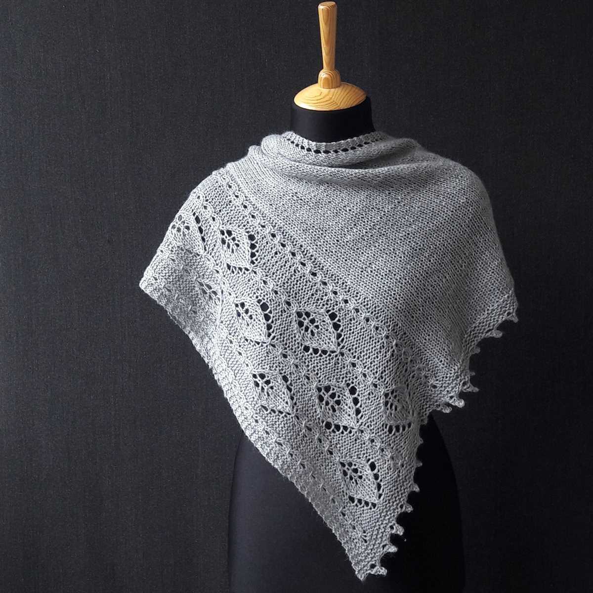 Free knitting pattern for an asymmetrical shawl