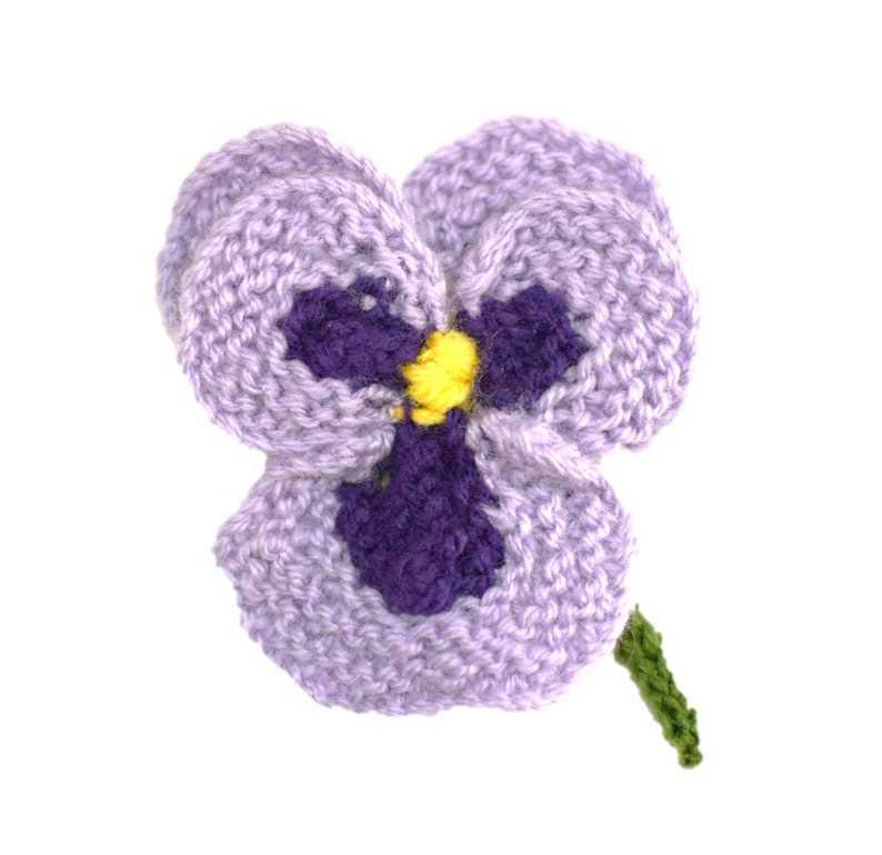 Beautiful Blooms: Unleash Your Creativity with These Free Knitted ...