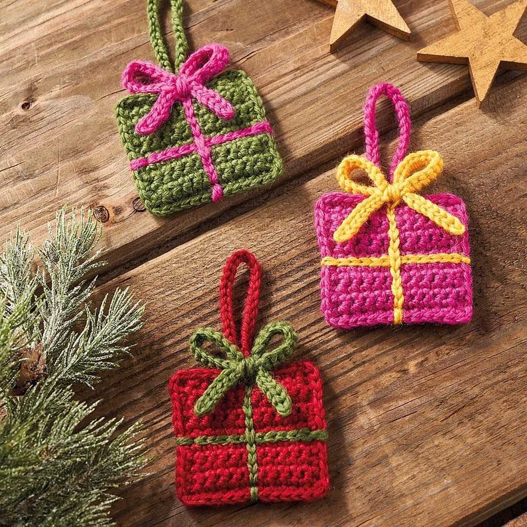 Knit Your Own Festive Surprise: Christmas Cracker Pattern