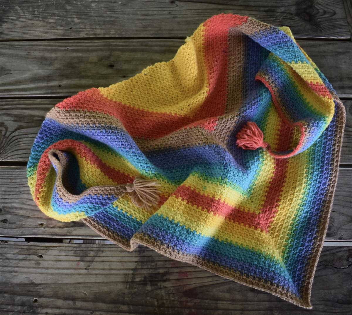 Stylish double-toned knitted scarf patterns