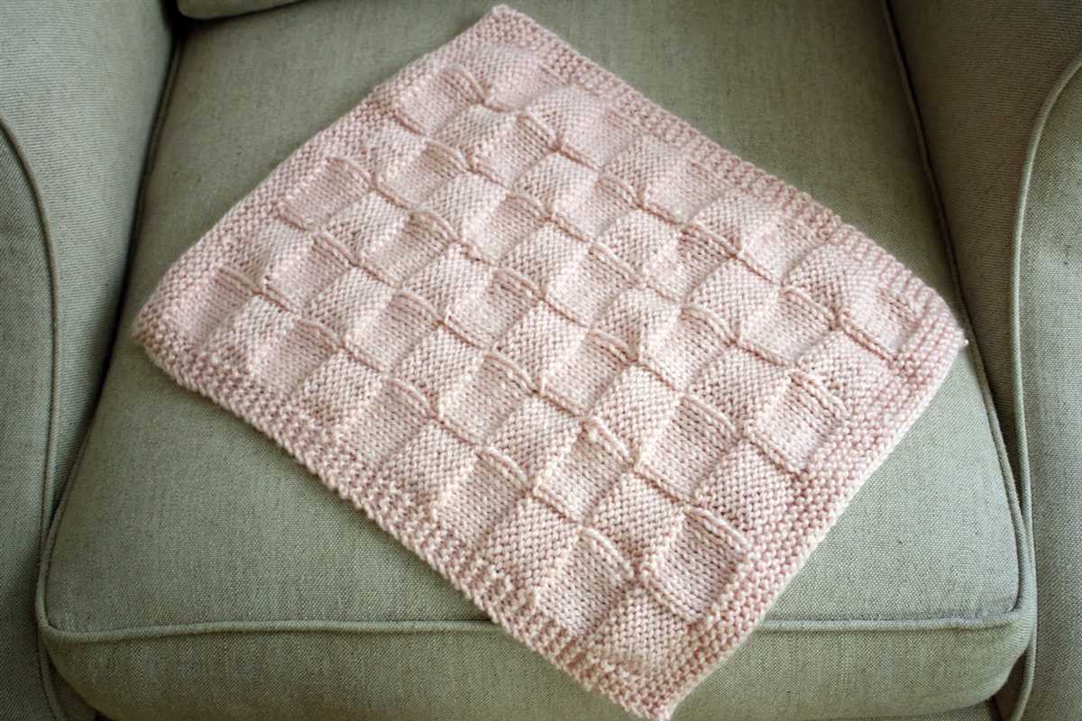 Free knitting pattern for a baby doll pram blanket