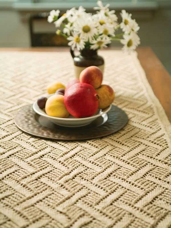 Get Creative with These Free Knitted Table Runner Patterns
