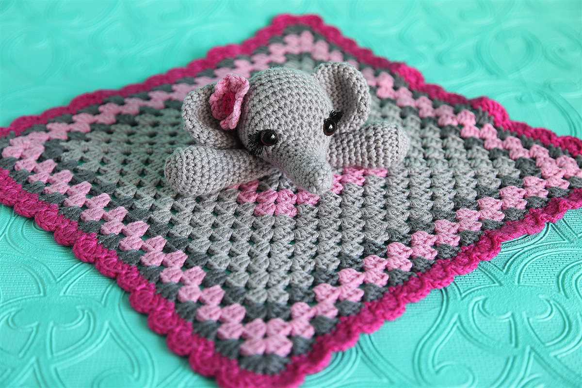 Cozy and Free Pattern for a Knitted Lovey Blanket