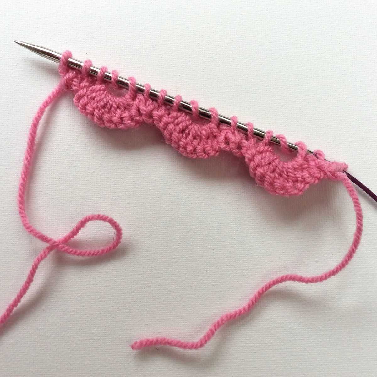 A Playful Twist: The Scalloped Knitting Pattern
