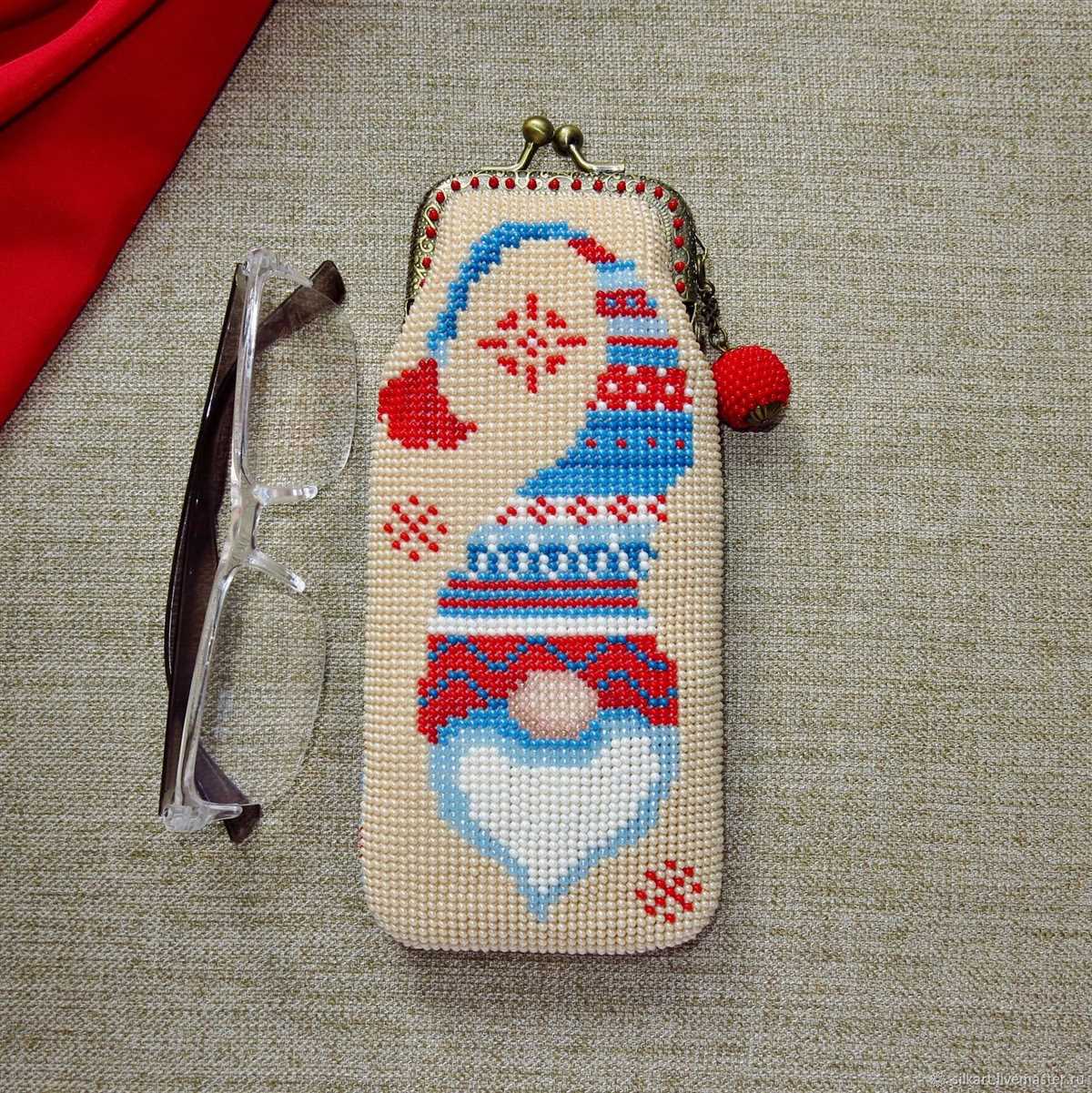 Cozy and Comfy Knitted Eyeglass Case Pattern