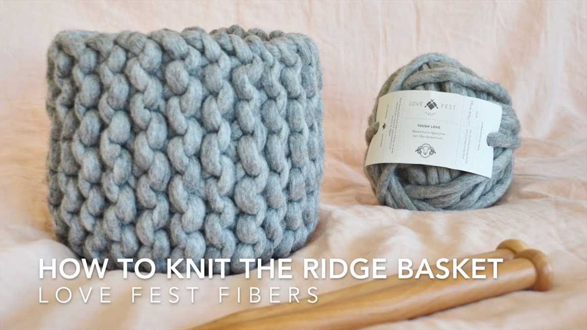 Unique Pattern for a Spacious Knitted Basket