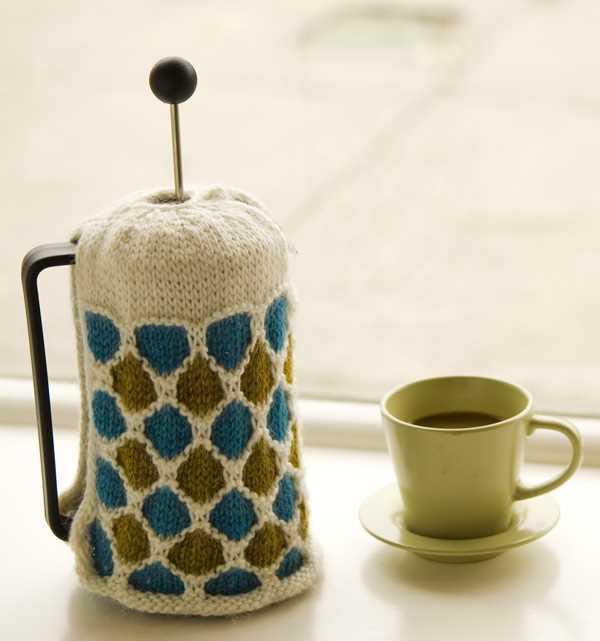Cozy up your bowls with this fabulous knit pattern