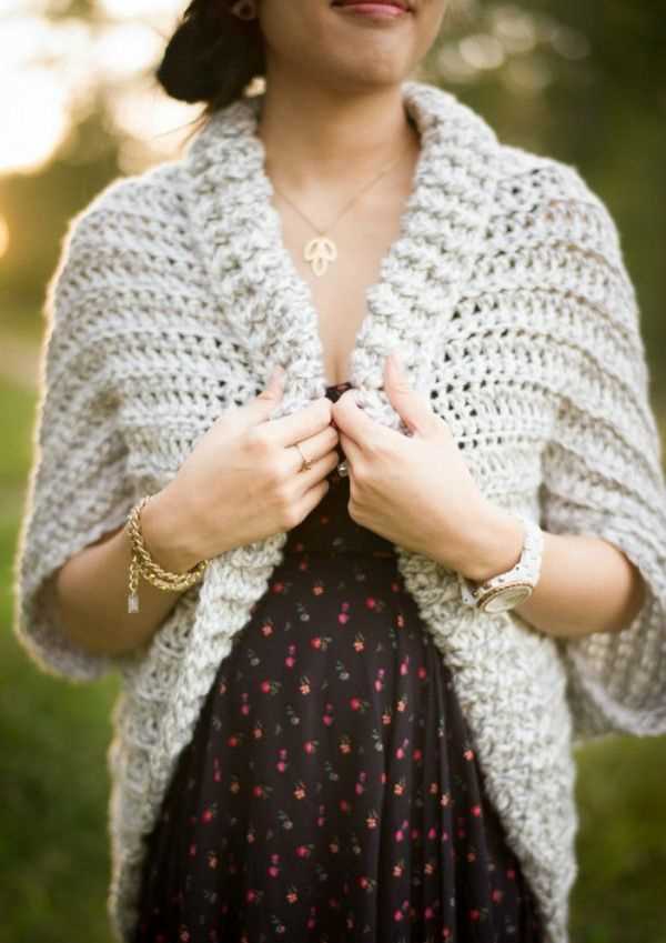 Effortless pattern for knitting a shrug
