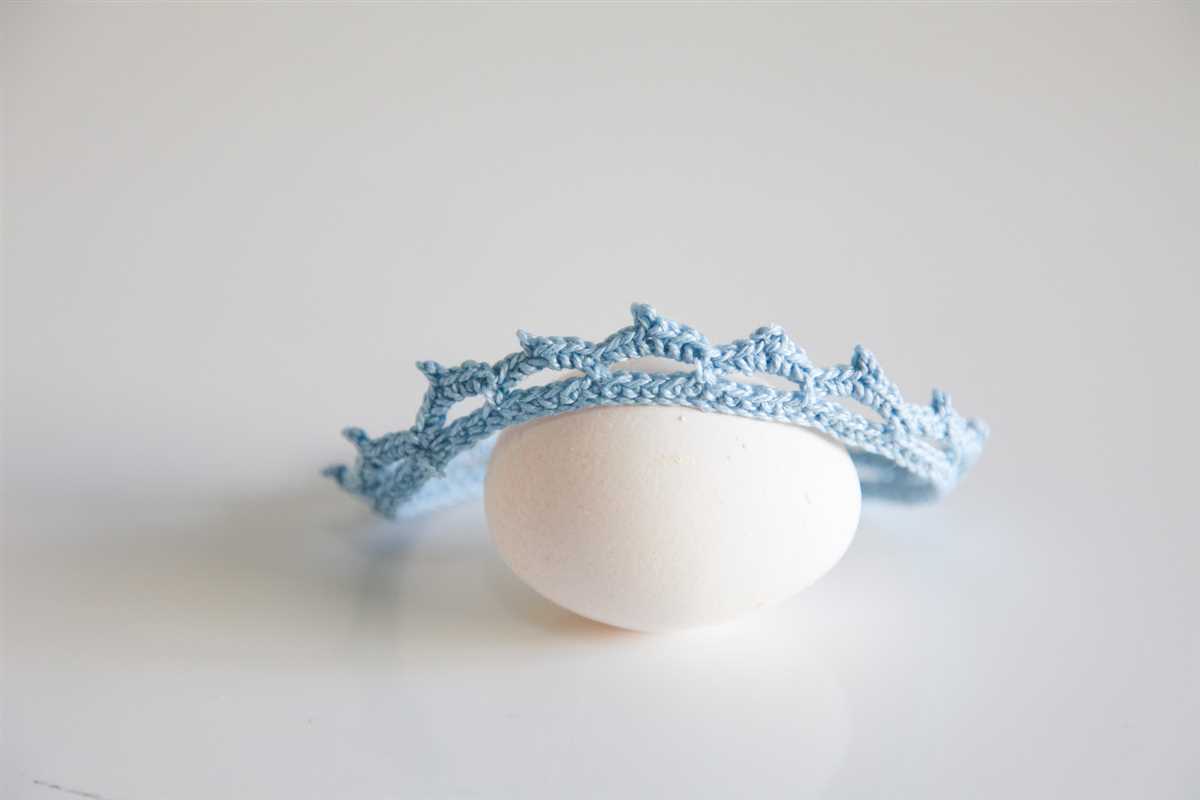 How to Create a Stunning Tiara with Knitting