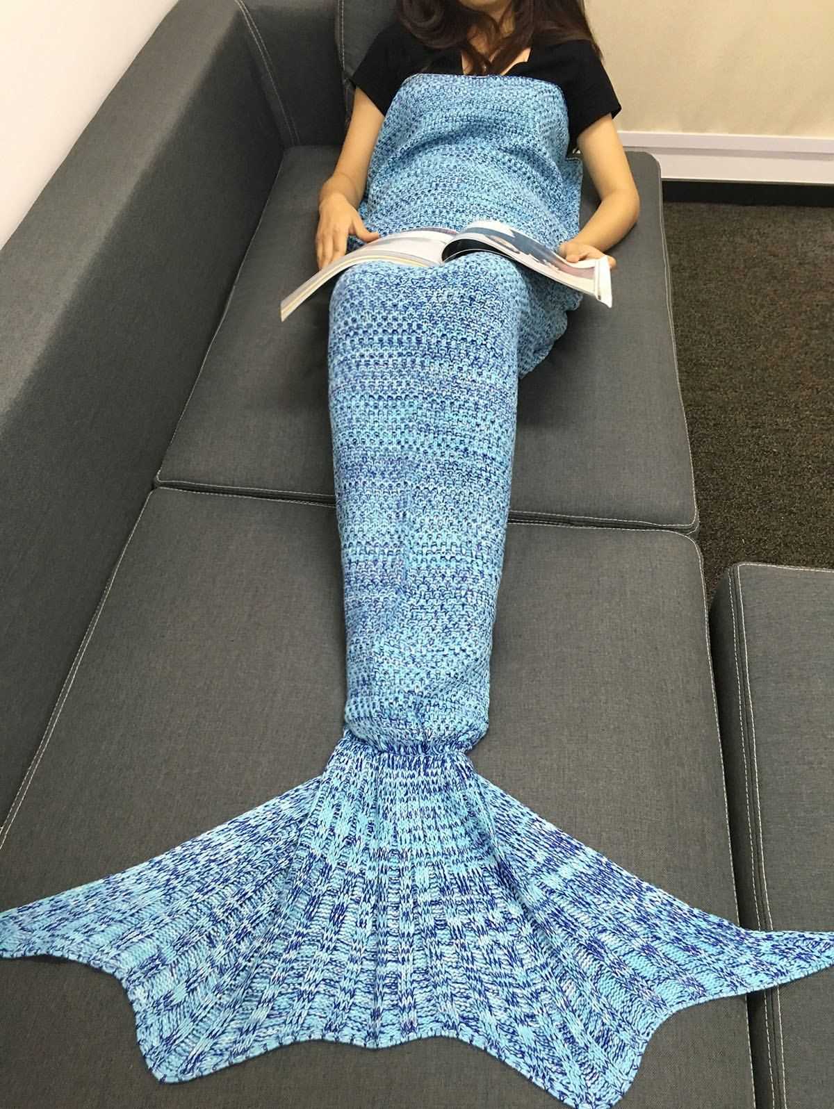 Free pattern for a knitted mermaid blanket