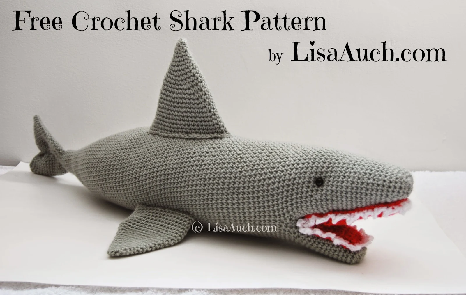 Cozy up with a free shark blanket knitting pattern