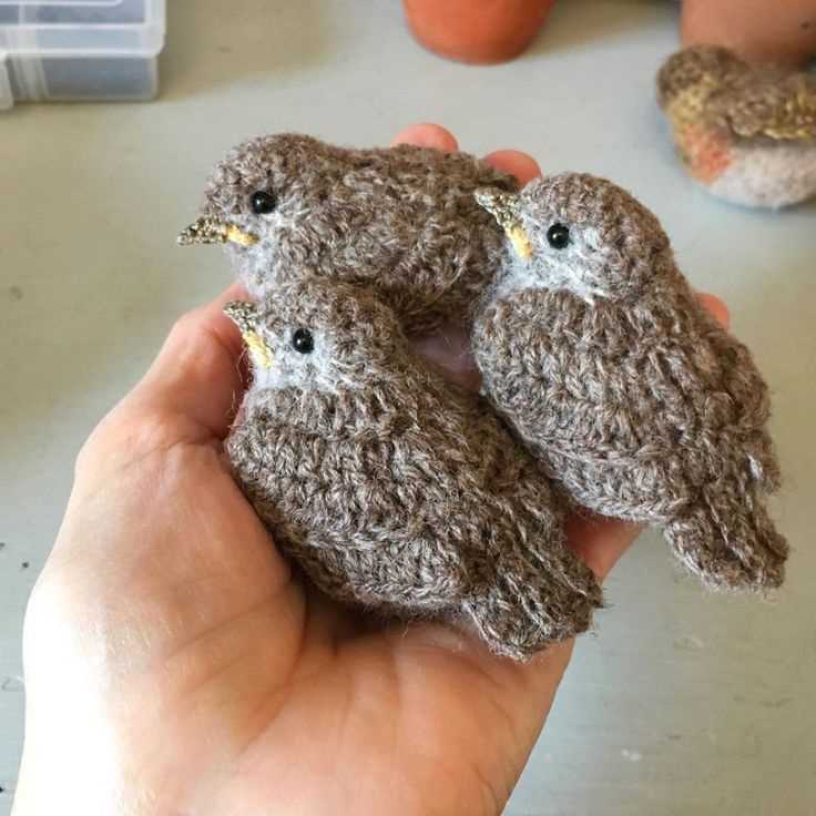 How to create a liver bird knitting pattern