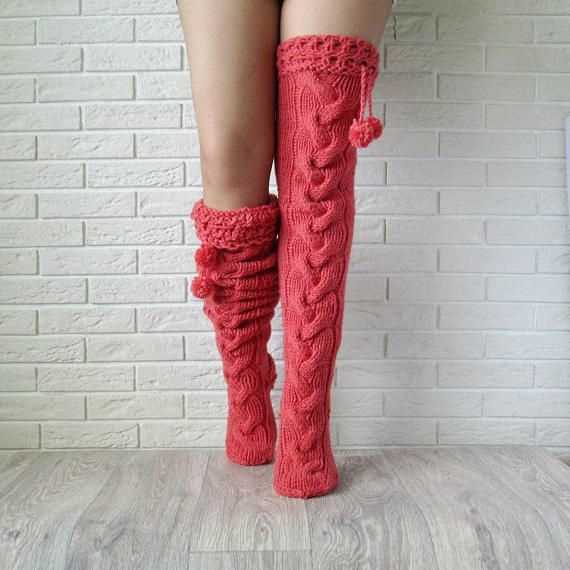 Chic and Cozy: Knit Your Own Thigh High Socks with This Pattern