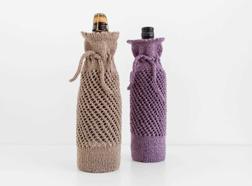 Free Pattern for Knitting a Cozy Wine Bottle Cover
