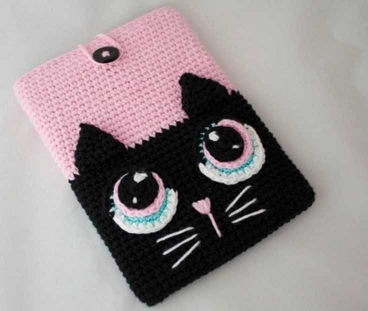 Stylish DIY Knitted iPad Cover - Free Pattern Inside