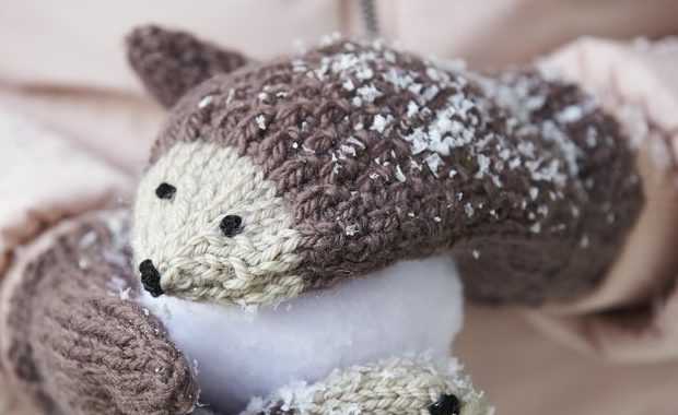 Cozy hedgehog mittens pattern for free