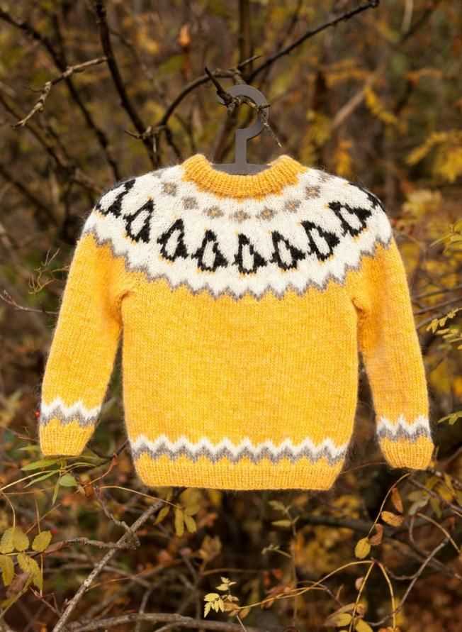 Cozy Up with an Adorable Penguin Sweater: Knitting Pattern