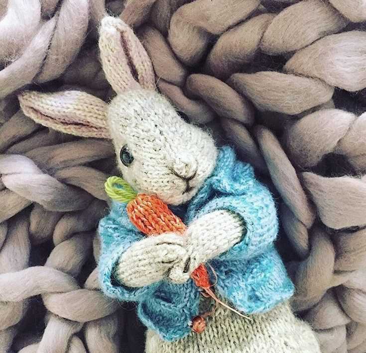 Free Knitting Pattern: Adorable Peter Rabbit