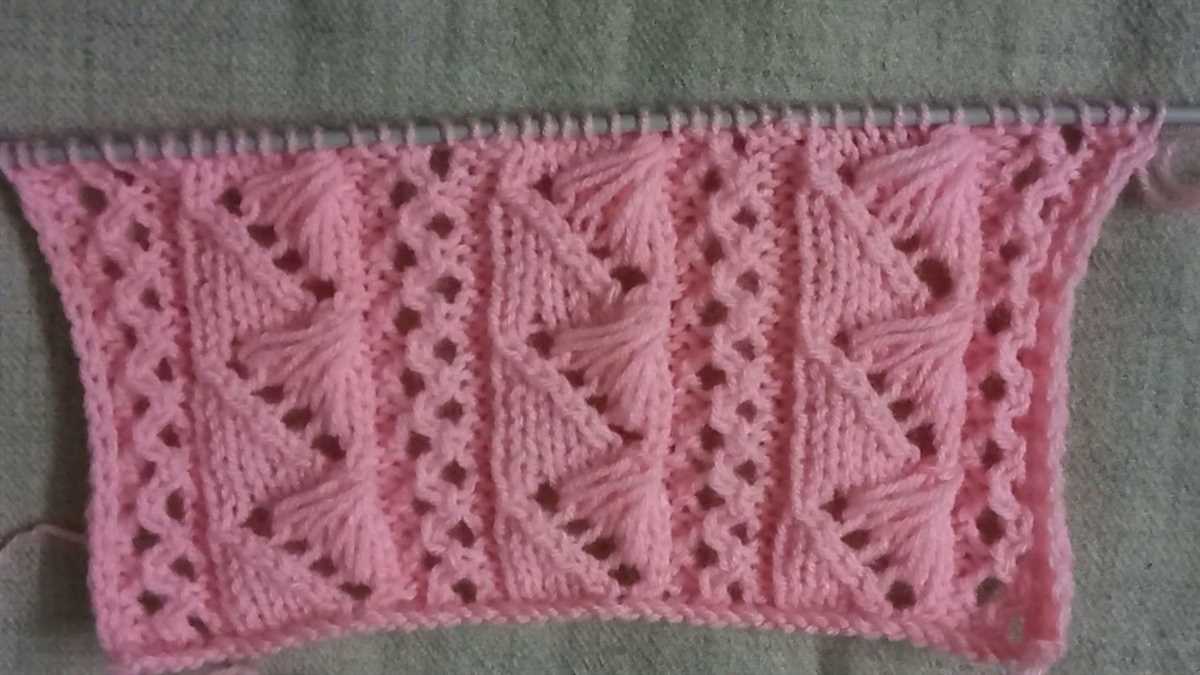 A Playful Twist: The Scalloped Knitting Pattern