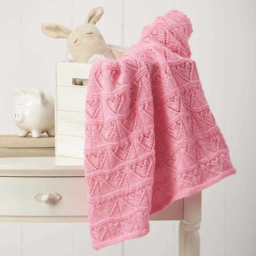 Cozy up with these free knitting patterns for cuddle blankets