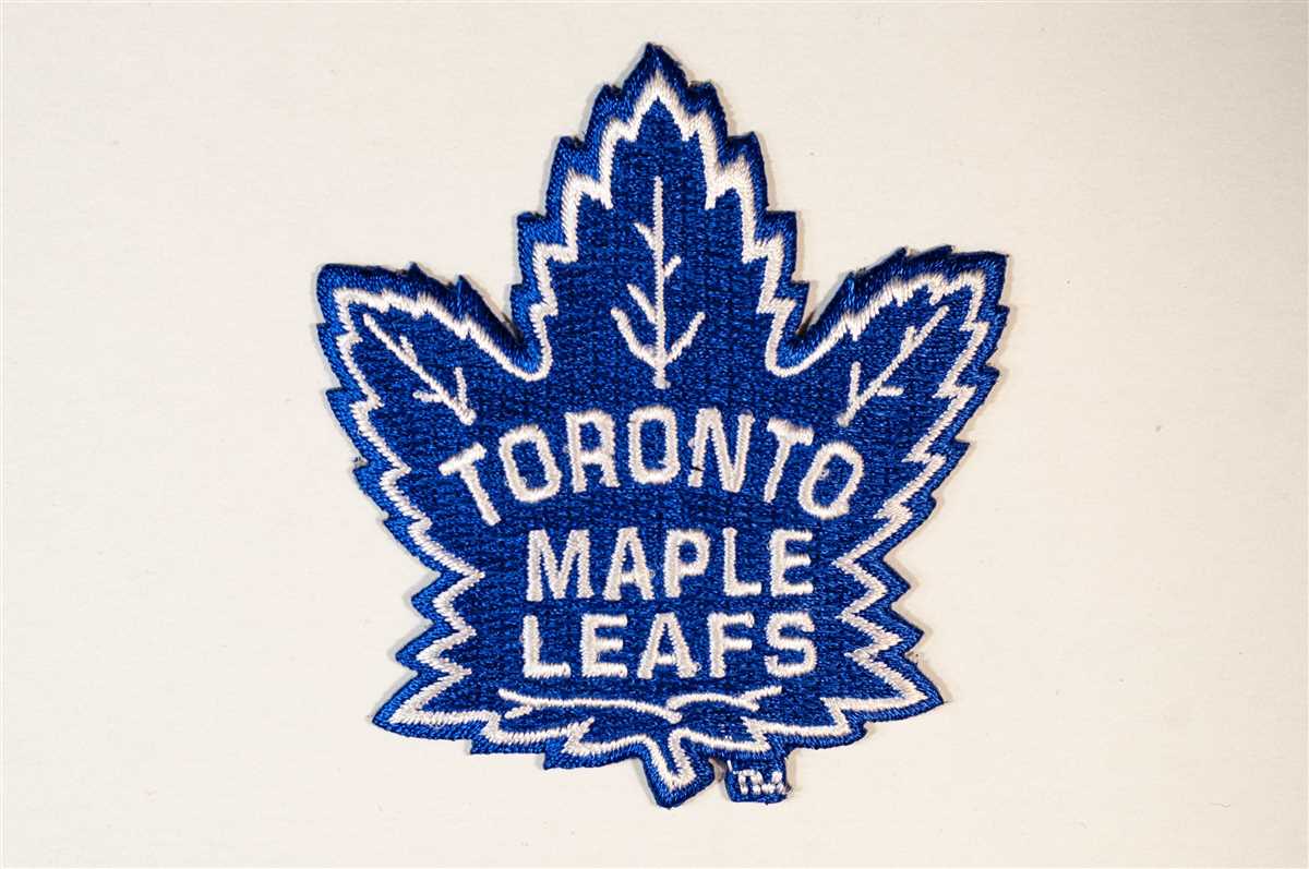 Knit Your Own Toronto Maple Leafs Design with This Pattern