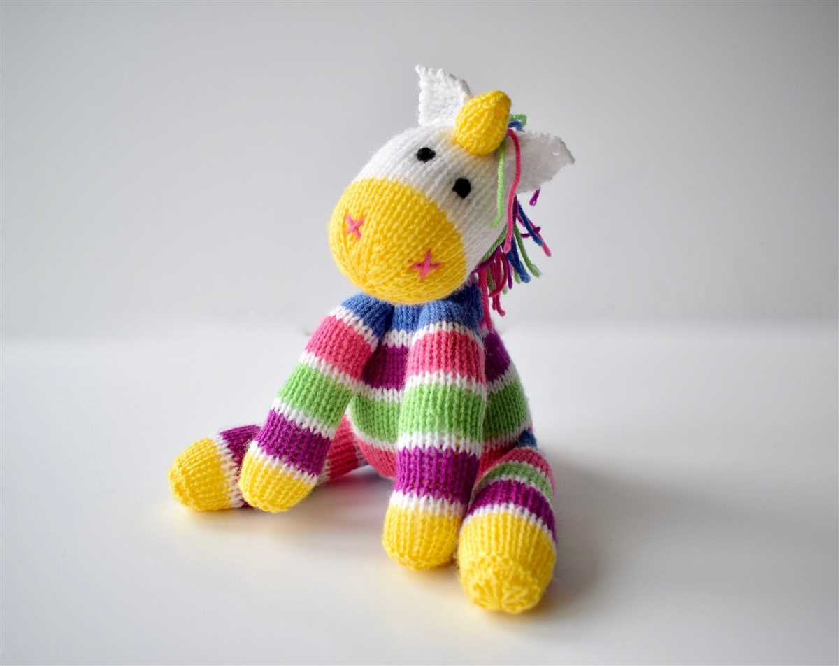 Create your own magical unicorn with this free knitting pattern
