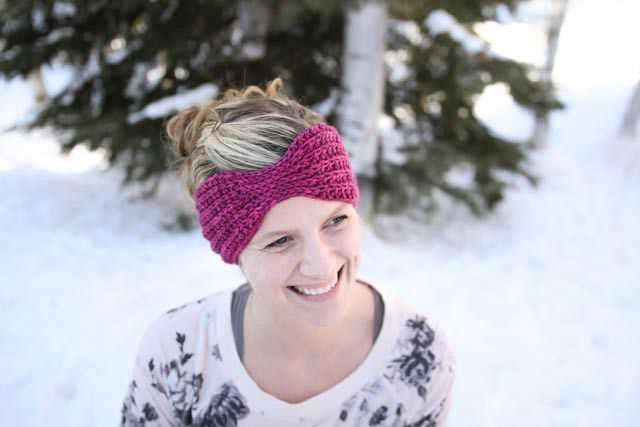 Cozy and Stylish: Free Pattern for a Knitted Head Wrap