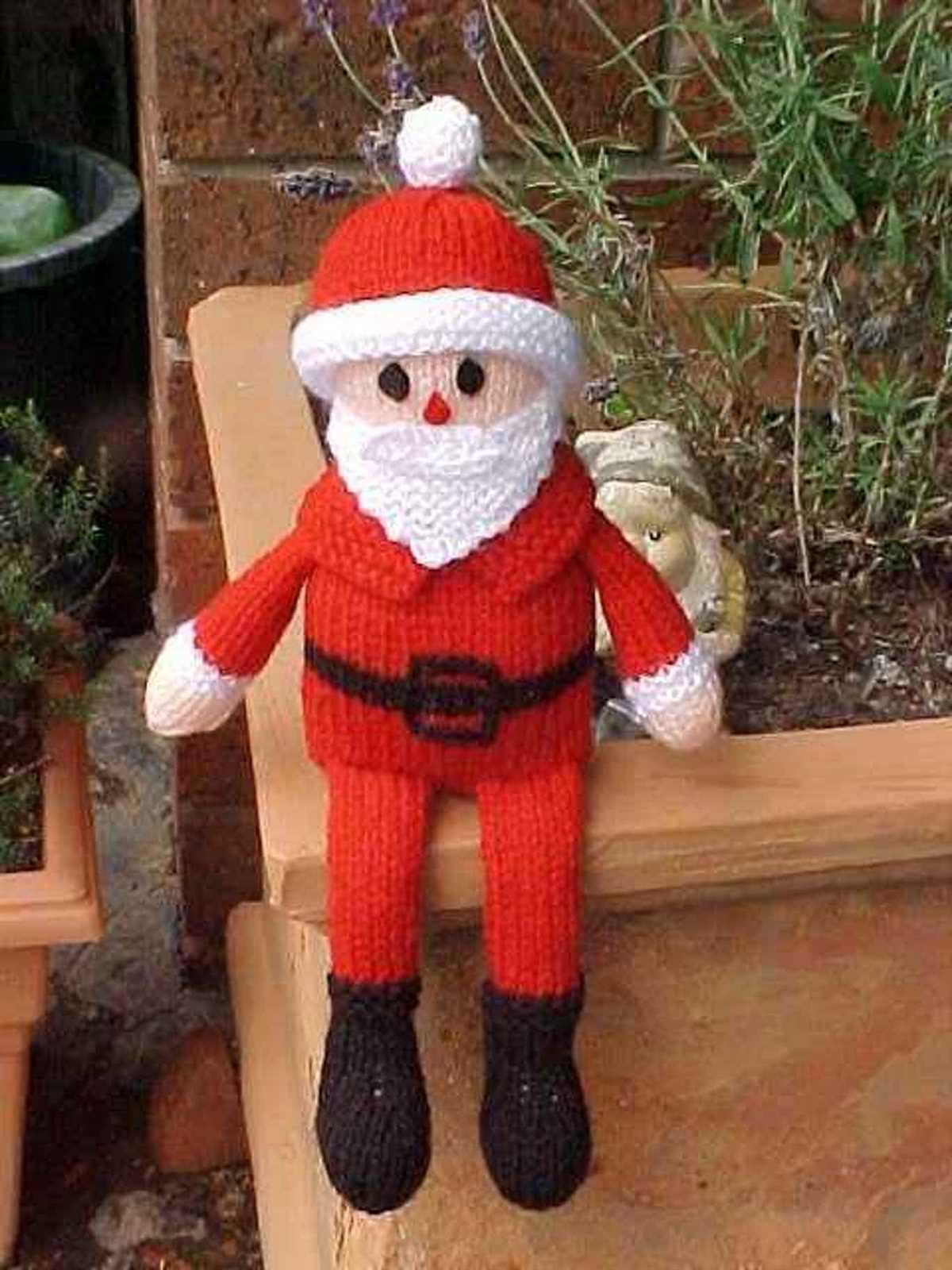 Unique knitting patterns for Aussie jeans toy