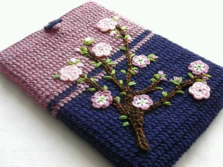 Stylish DIY Knitted iPad Cover - Free Pattern Inside
