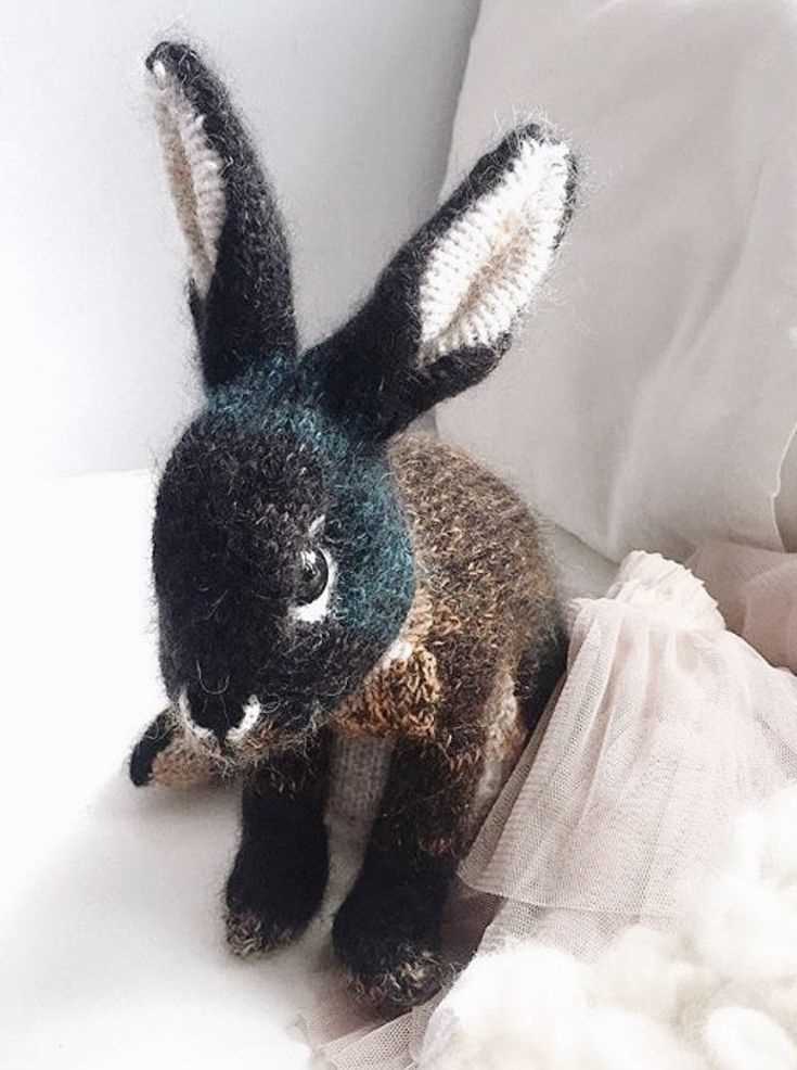 Creating a Knitted Rabbit: Easy Pattern and Step-by-Step Guide
