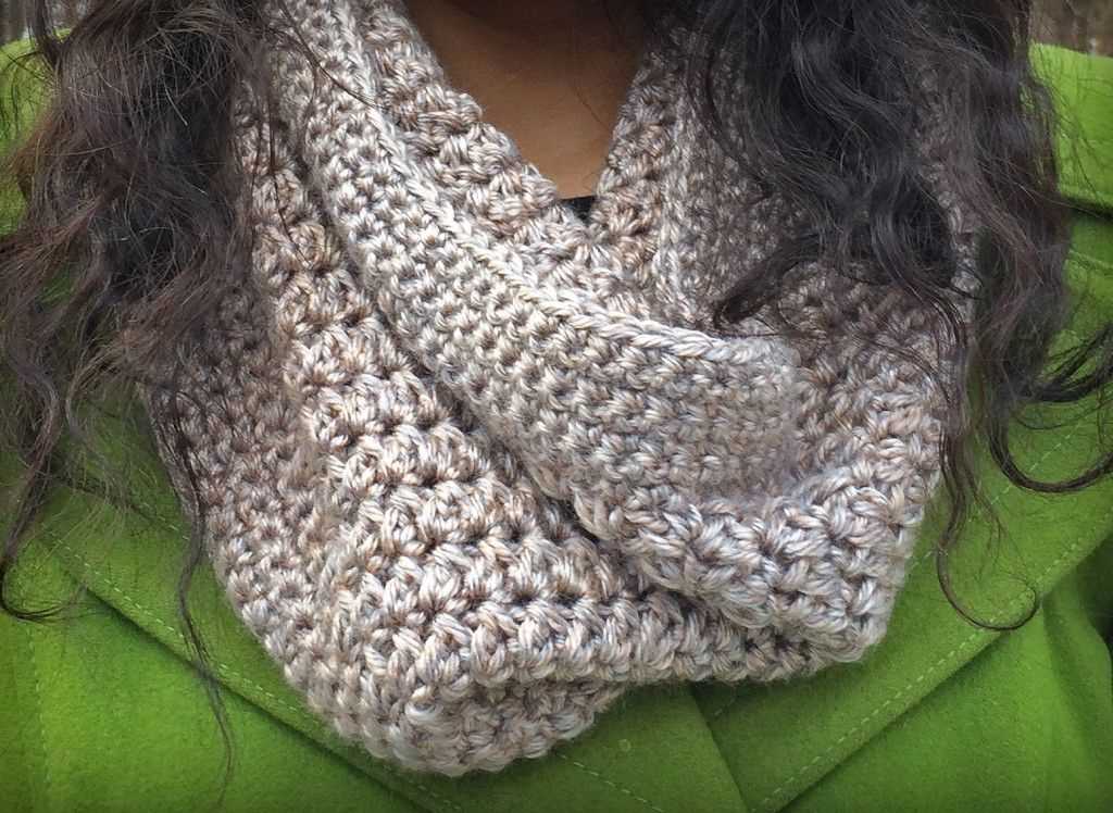 Cozy Knit: Your New Favorite Bulky Cowl Pattern