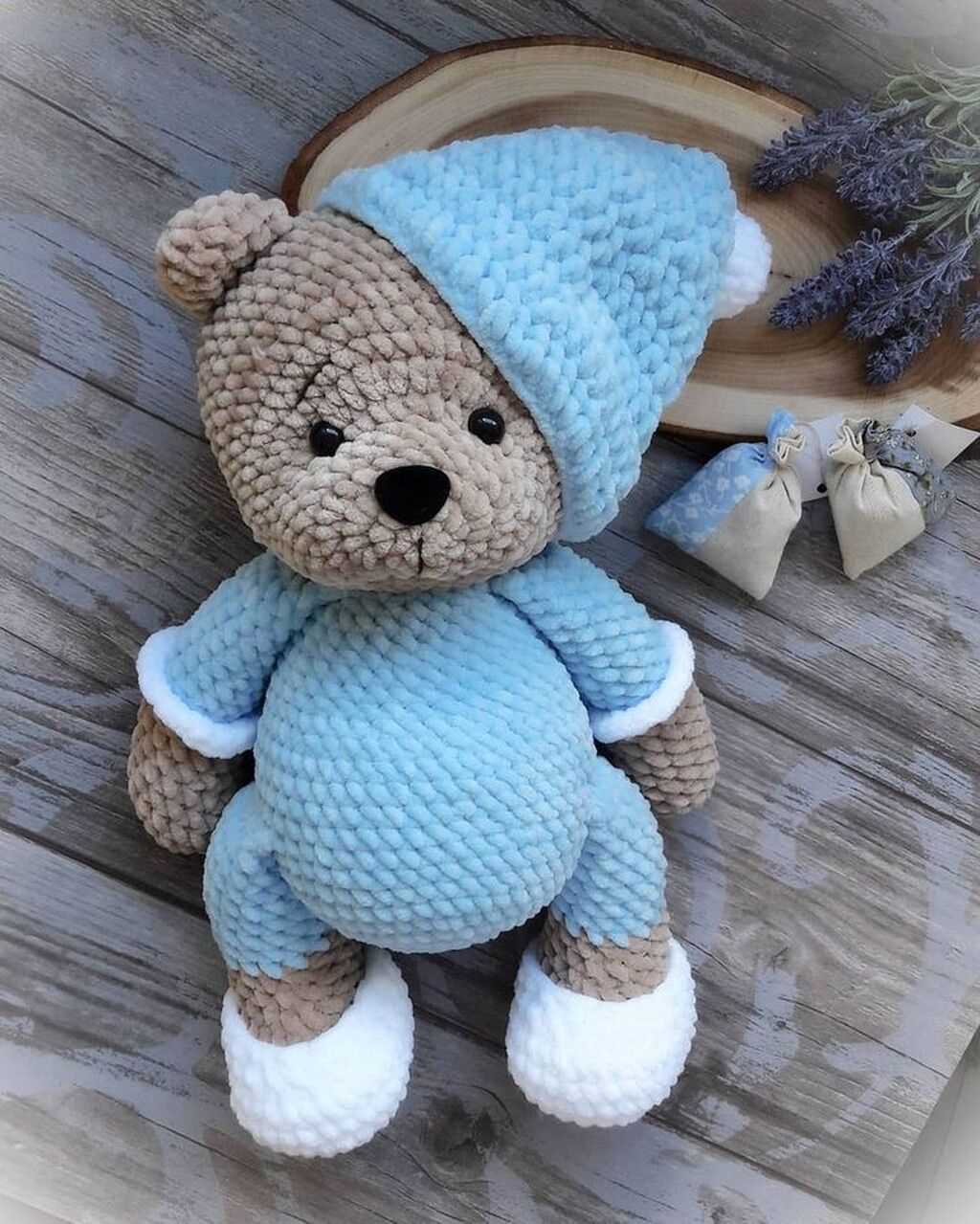 Soft Knitting Pattern for a Cuddly Teddy Bear