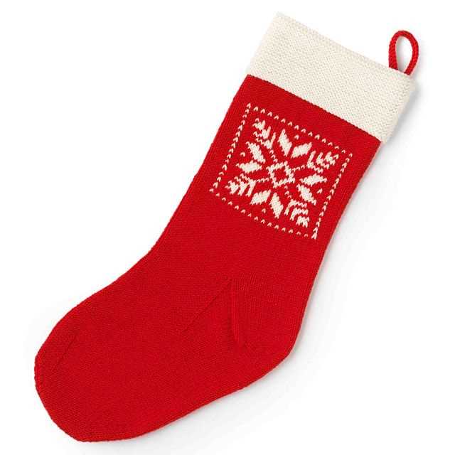 Knit a Festive Christmas Star with this Free Pattern